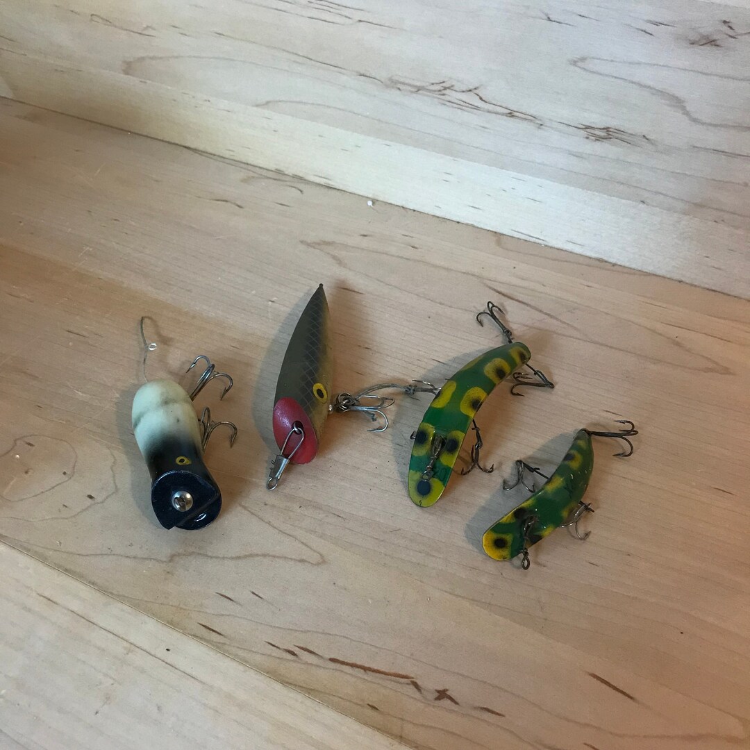 Vintage Plug and Flatfish Lures Salmon River Lake Tackle Rustic Cabin Man Cave Decor - Etsy