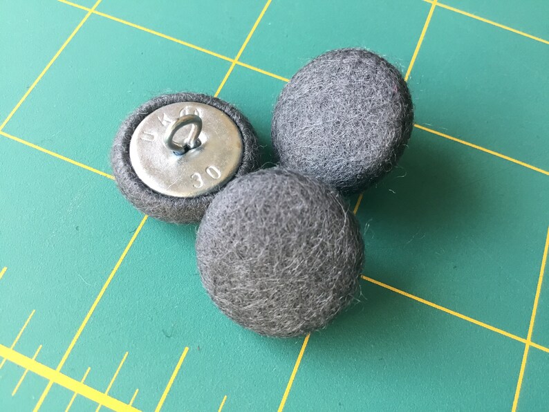 28mm Felt Buttons 100% Wool Hand Covered Metal Shank & Loop Back 70 ...