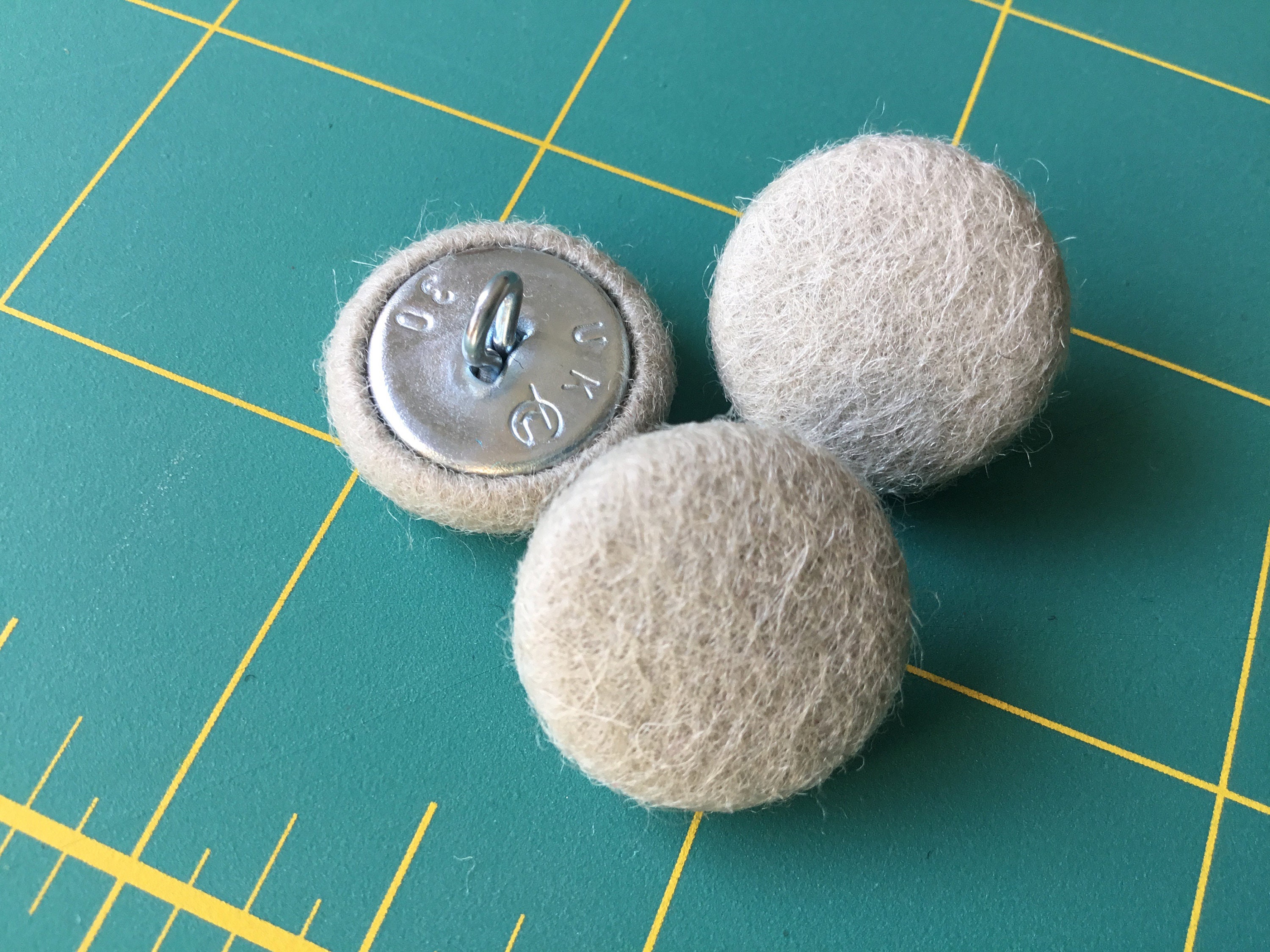 28mm Felt Buttons 100% Wool Hand Covered Metal Shank & Loop Back 70 ...