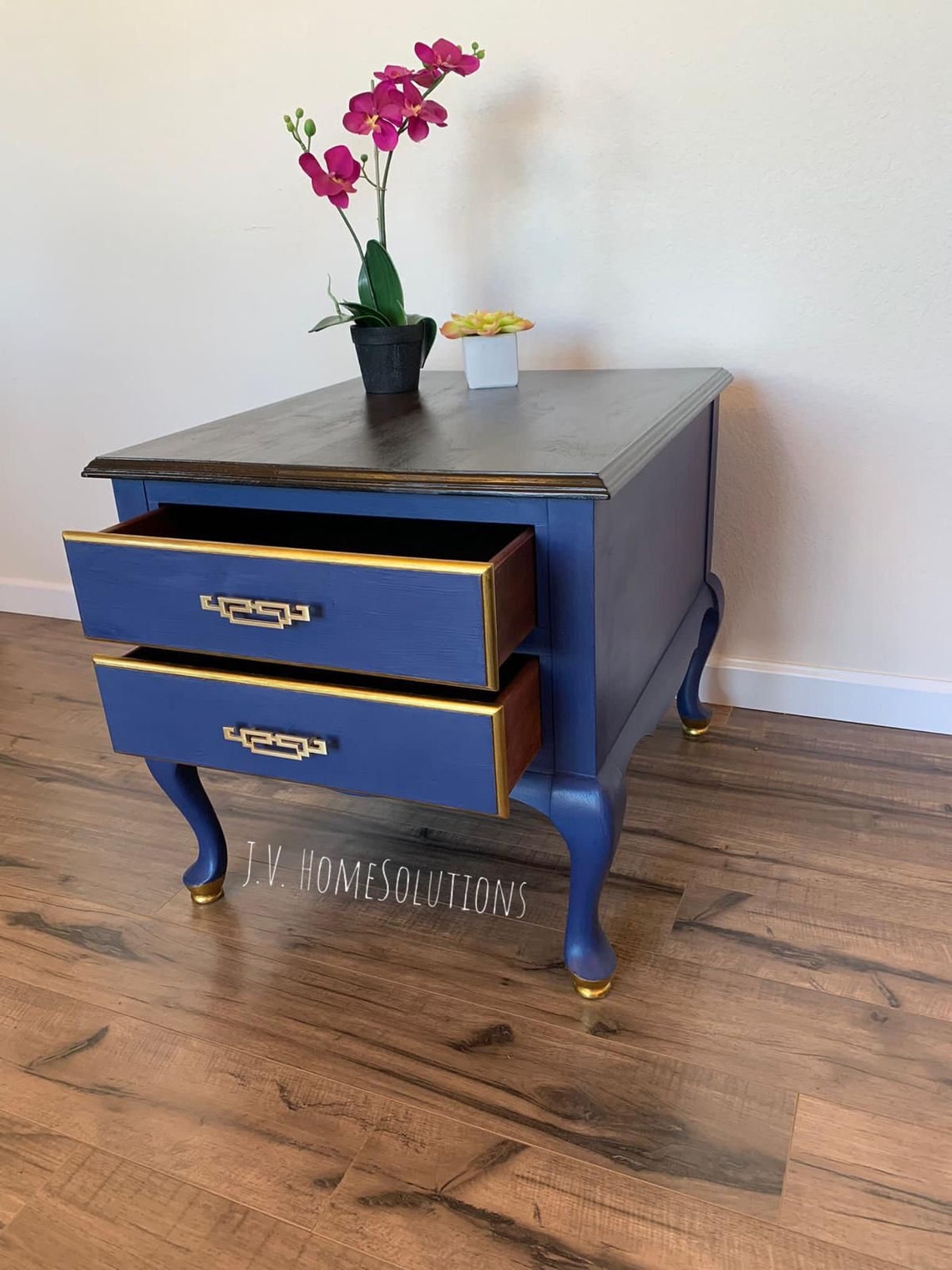 Vintage Queen Anne Style End Table/side Table - Etsy