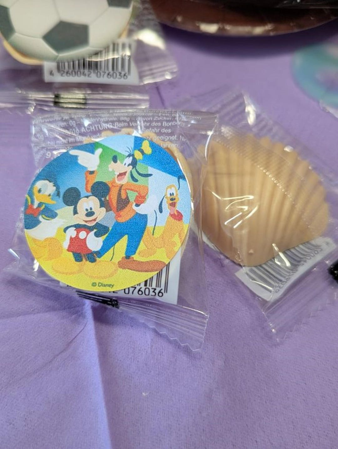 10 Pieces of Mickey Mouse Licking Shells Birthday Give-a-way Party ...