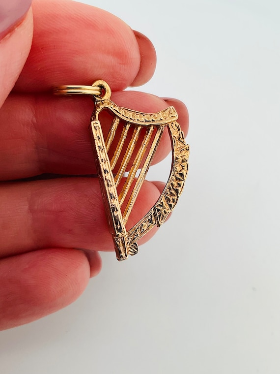 Vintage 9ct Yellow Gold Celtic Harp Charm Pendant - Gem