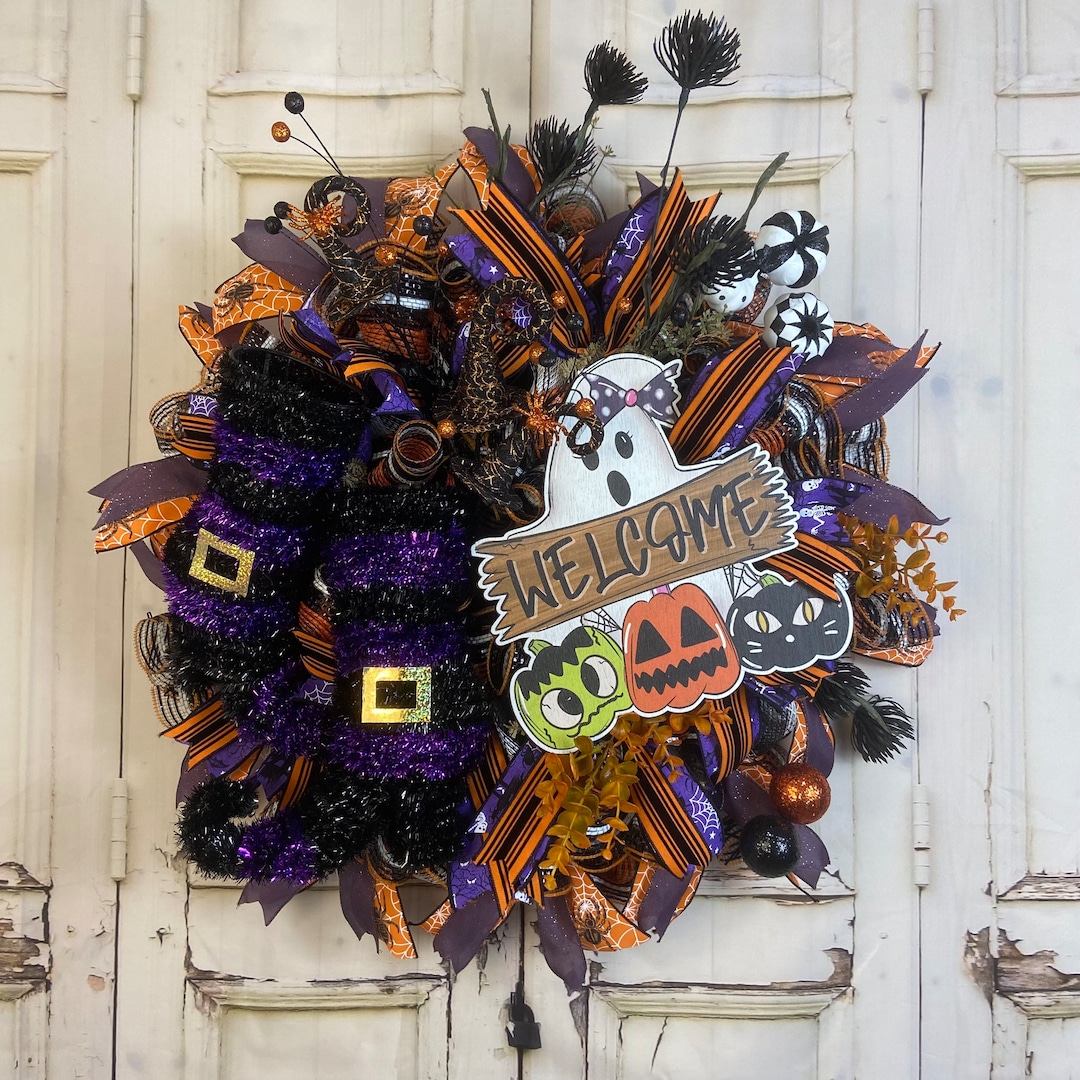 Spooky Halloween Wreath for Front Door, Scary Whimsical Wreath ...