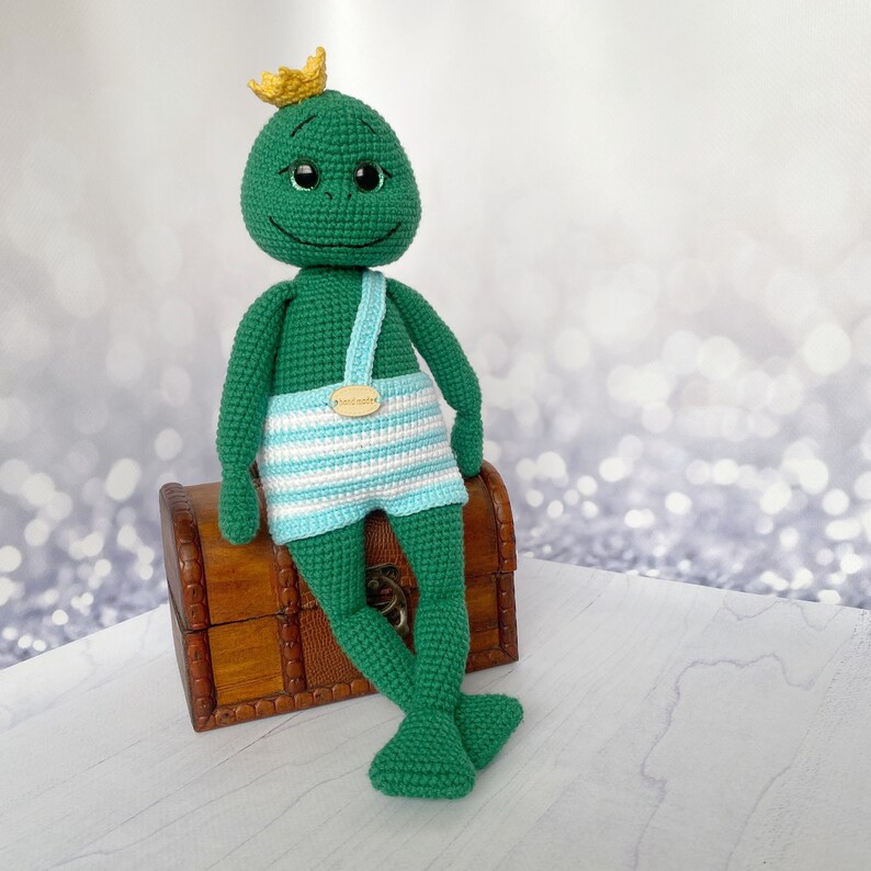 Crochet Frog Pattern, DIY Stuffed Frog, Frog in Dress Toy, Amigurumi ...