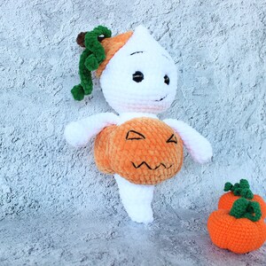 Crochet Ghost Pattern, Ghost With Pumpkin, Halloween Crochet, Halloween ...