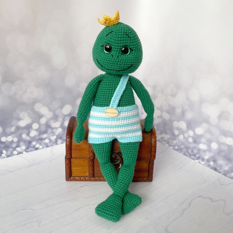 Crochet Frog Pattern, DIY Stuffed Frog, Frog in Dress Toy, Amigurumi ...
