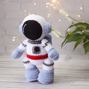 Crochet Astronaut Pattern, Crochet Patterns Amigurumi, Space Crochet ...