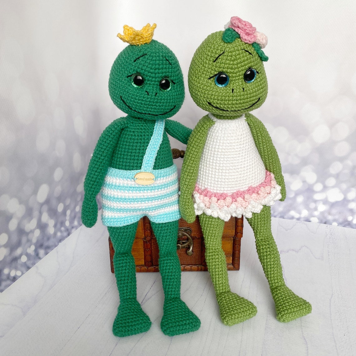 Crochet Frog Pattern, DIY Stuffed Frog, Frog in Dress Toy, Amigurumi ...