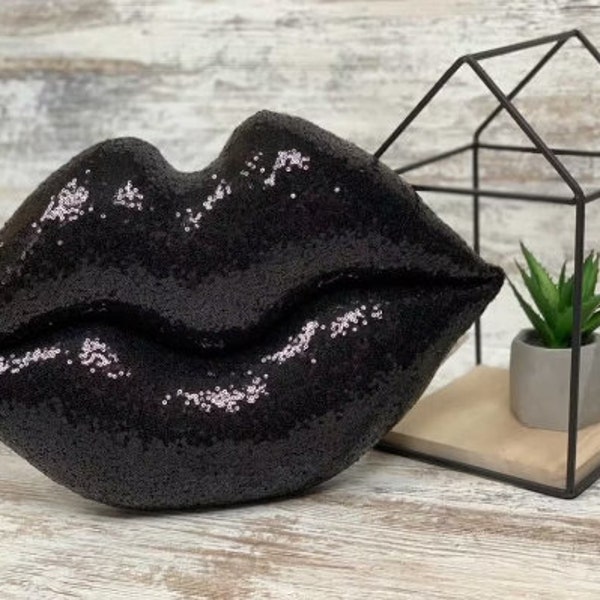 Lips Pillow - Etsy