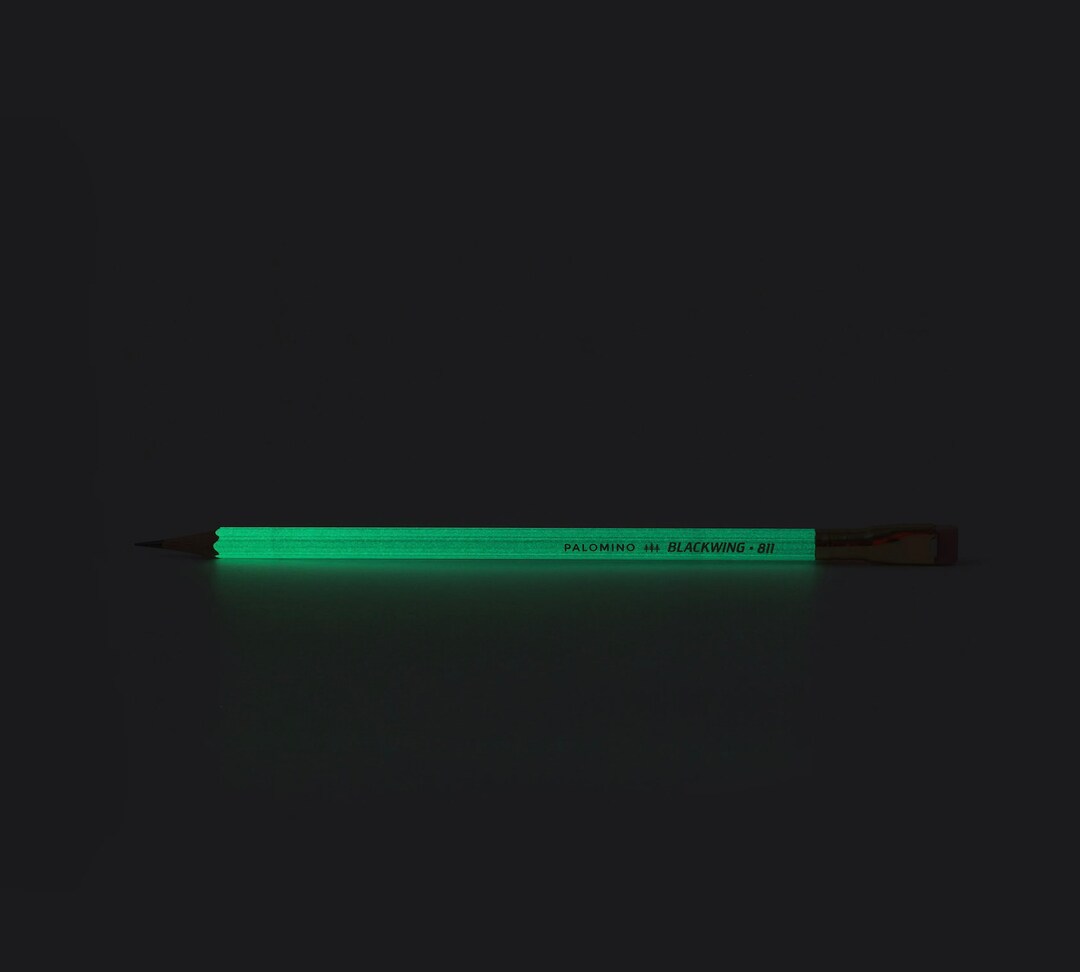 RARE Blackwing Volumes 811 Glow-in-the-dark Emerald Gradient Pencils ...