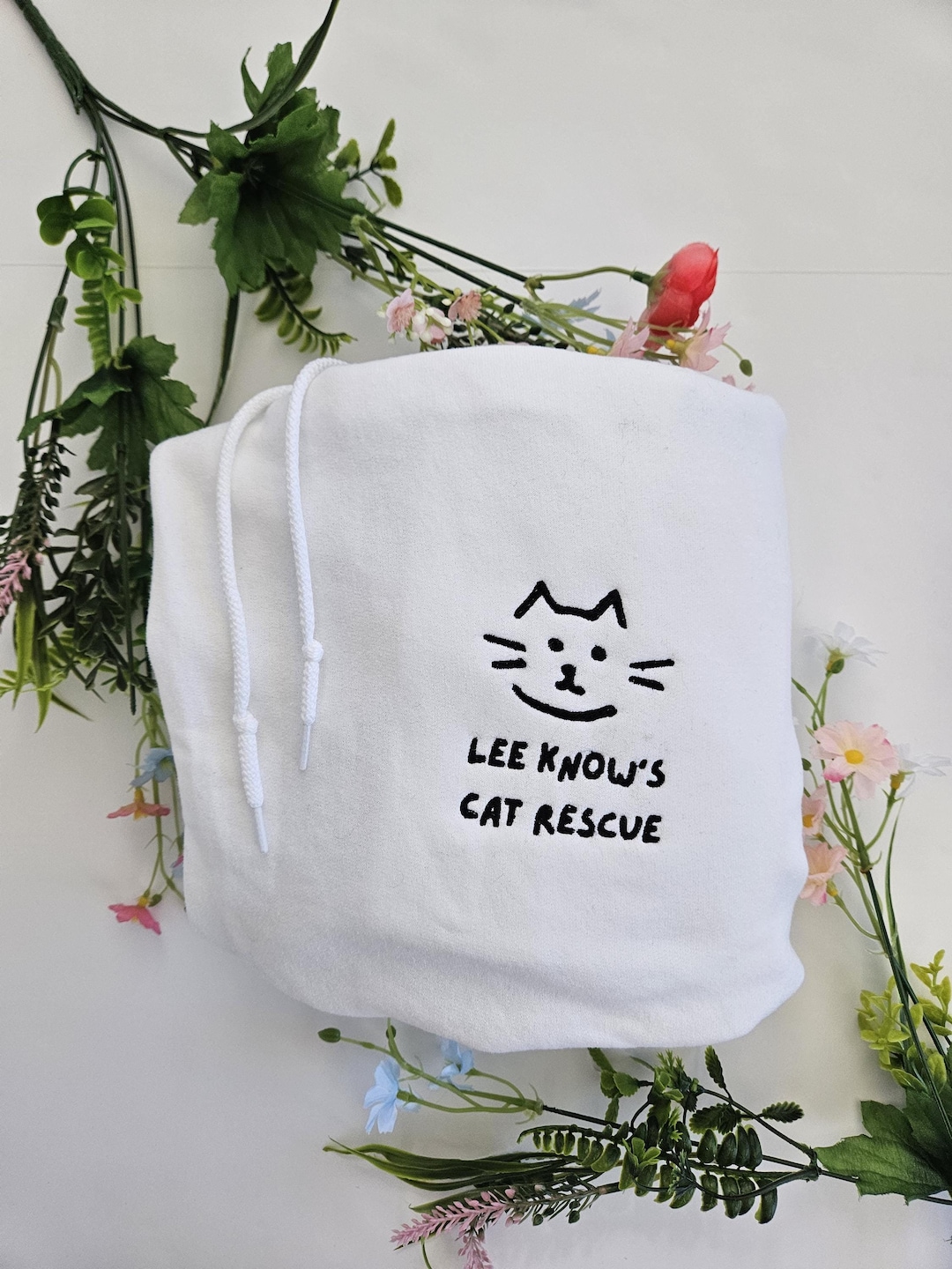 Stray Kids Lee Know Cat Rescue Embroidered Hoodie - Etsy