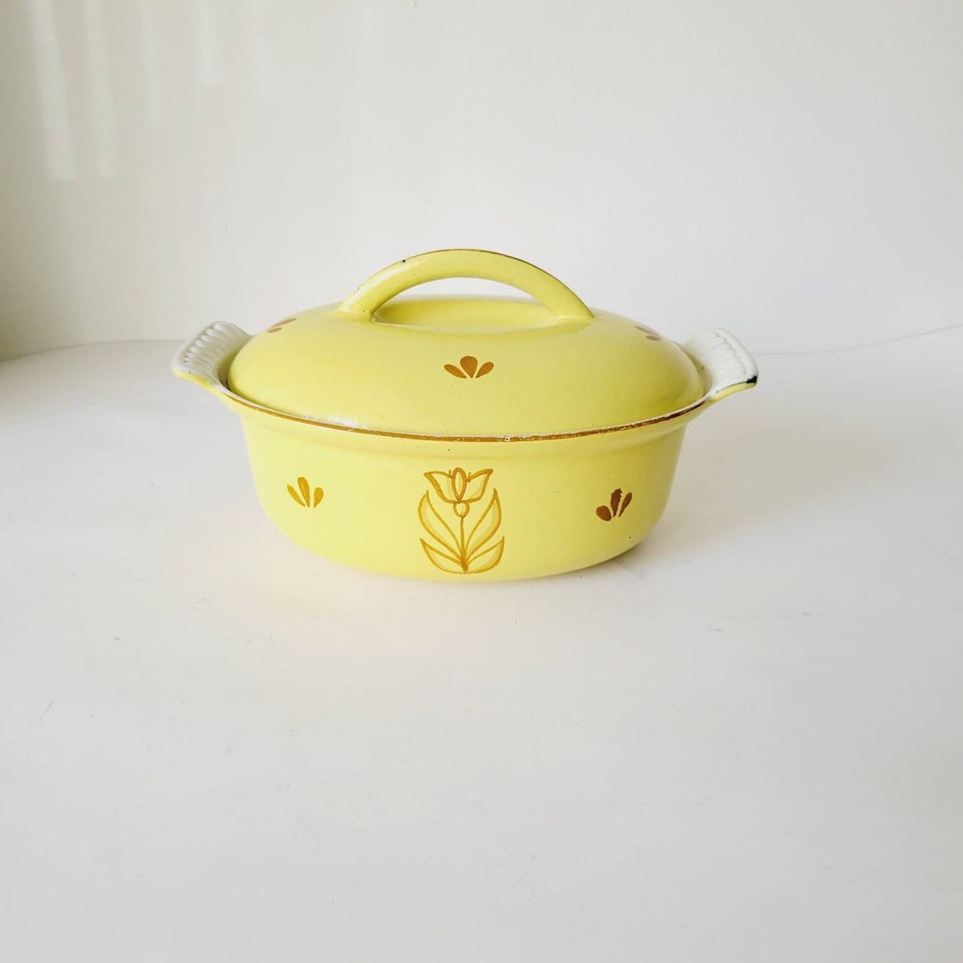 Pastel Yellow Cast Iron Dru Holland Casserole Dish. Vintage Enamelware ...