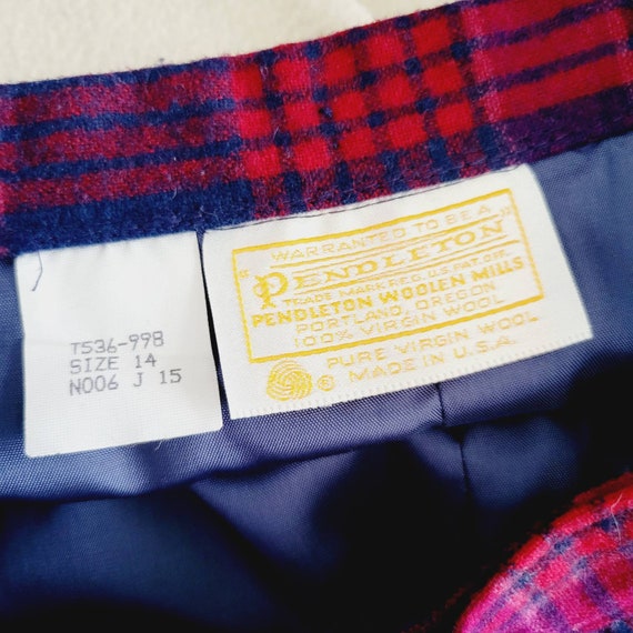 Vintage Pendleton dark academia aesthetic 70s plaid w… - Gem