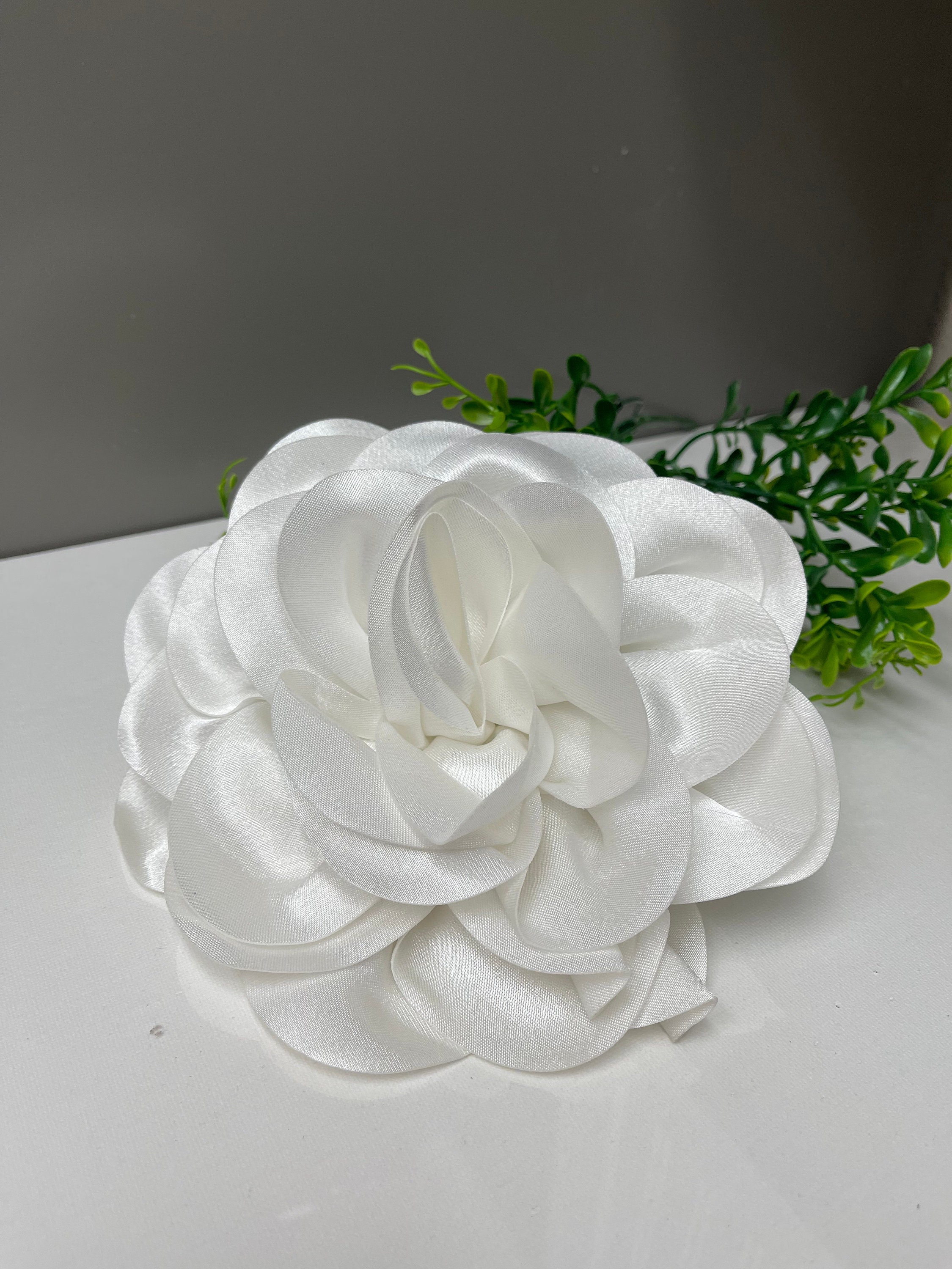 Large White Silk Flower Brooch Large Flower Brooch Shoulder - Etsy