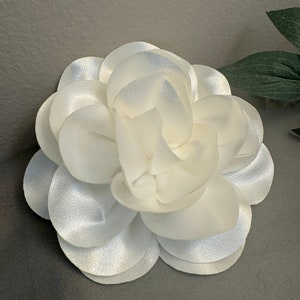 Large White Silk Flower Brooch Large Flower Brooch Shoulder Corsage ...