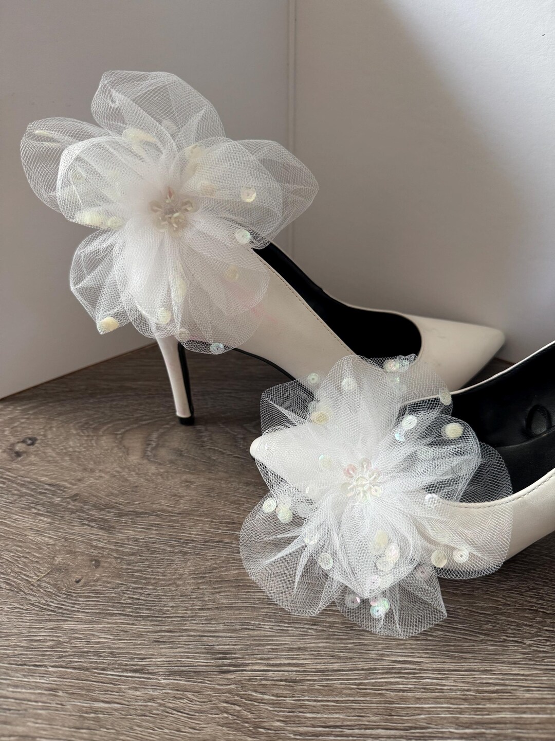 White Flower Bridal Shoe Clips, Wedding Accessories (set) - Etsy