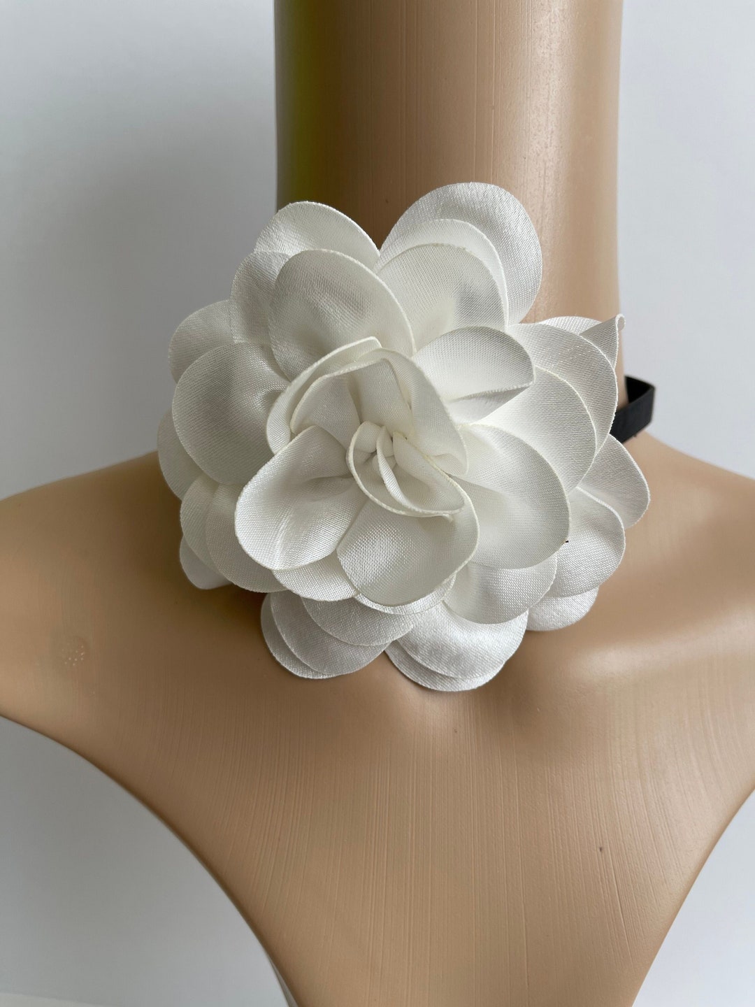 White Silk Rose Flower Choker Necklace White Neck Choker Flower Vintage ...