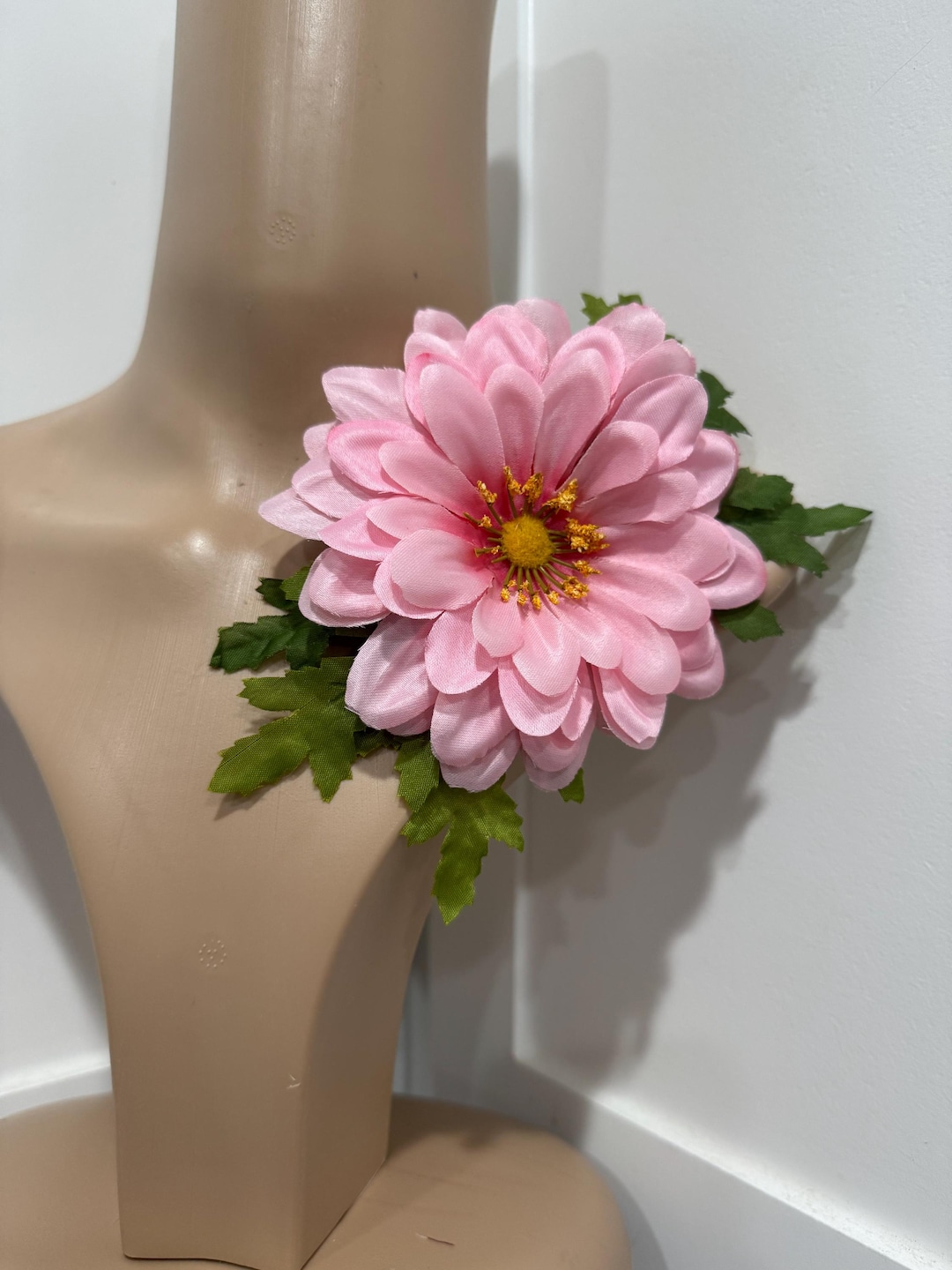 Pink Flower Brooch Pin: Felt-backed Floral Accessory, 5