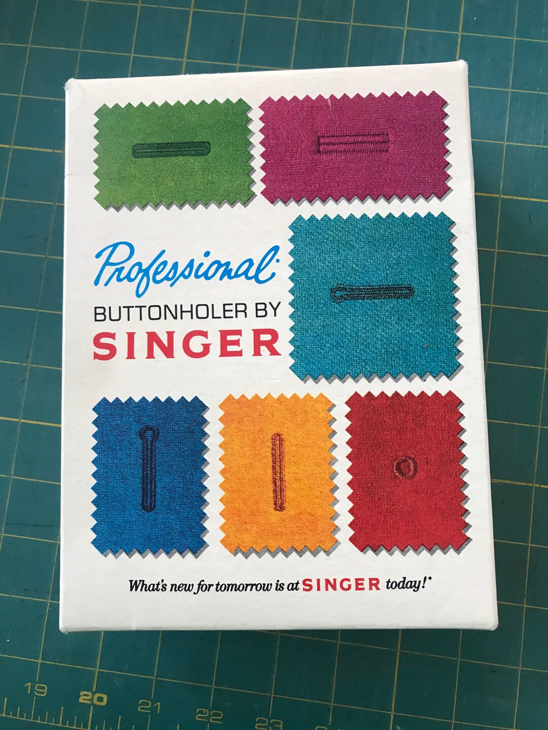 Singer | Professional Buttonholer Slant-needle Zig-zag Sewing Machines ...