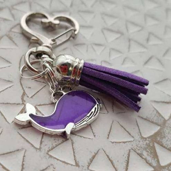 Whale Keychain - Etsy