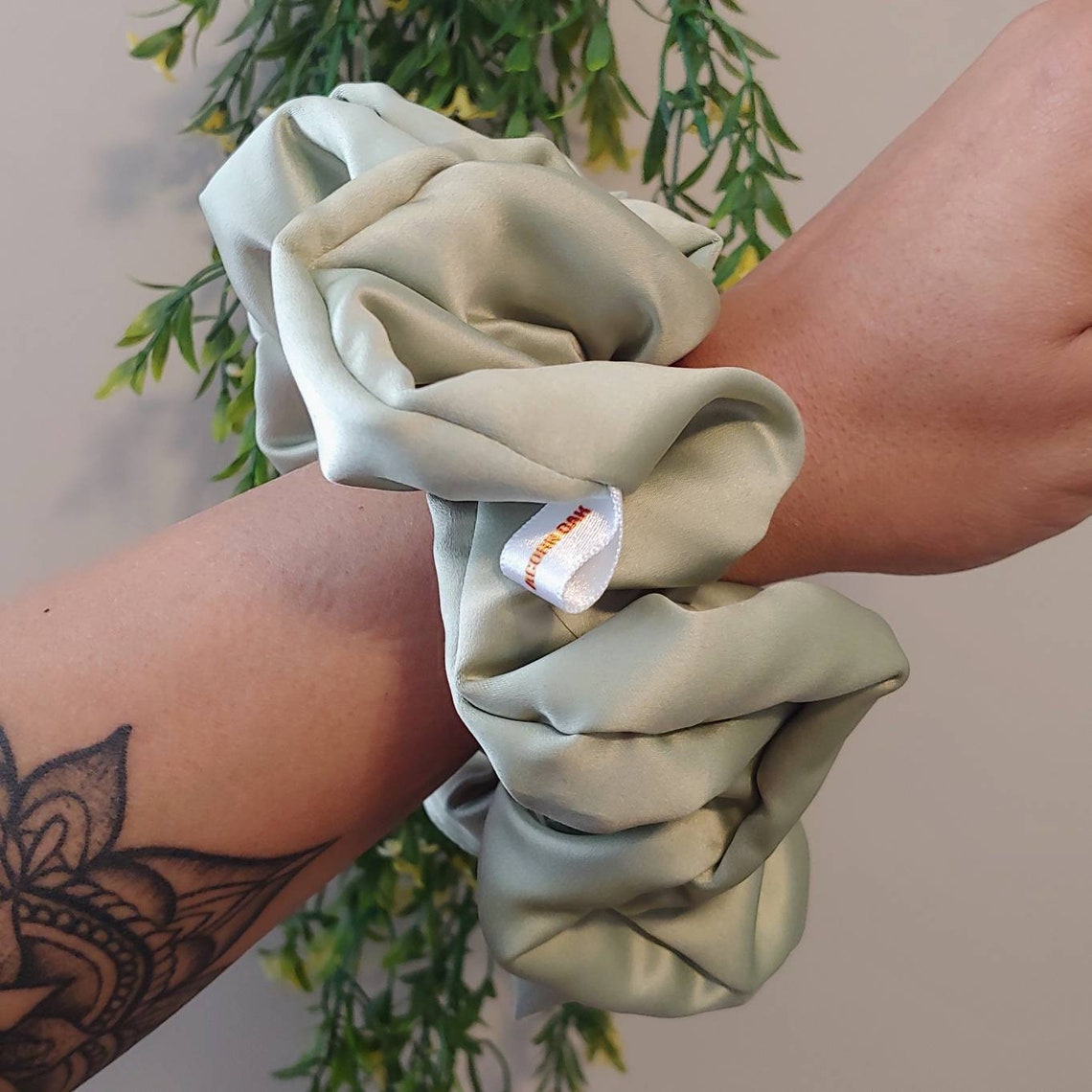 XXL Scrunchie - Lottie / Light Green / Silky Satin / Extra Full ...