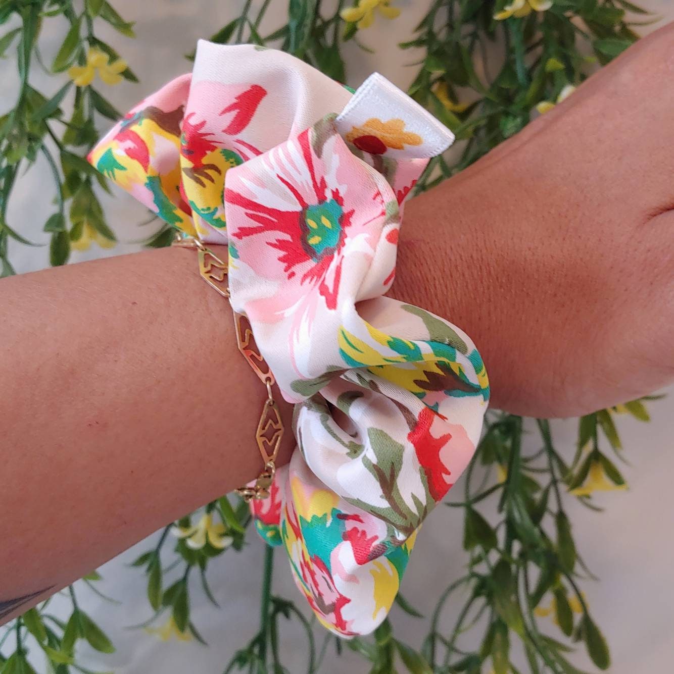 Regular Scrunchie Cece / Rosa con flores rosadas rojas y - Etsy España