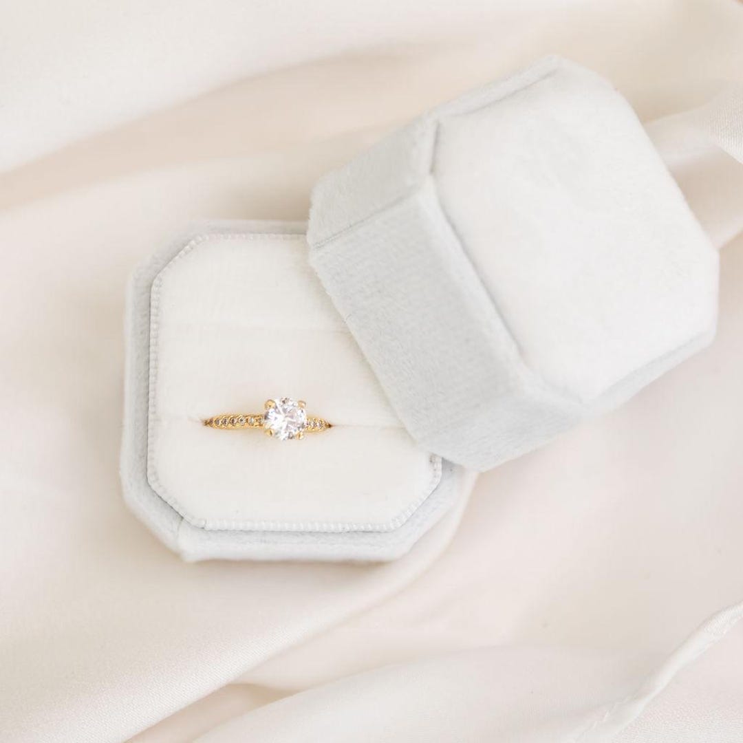 2026 - 2027 Velvet Ring Boxes for Your Wedding Day Ring Bearer Gift Box ...