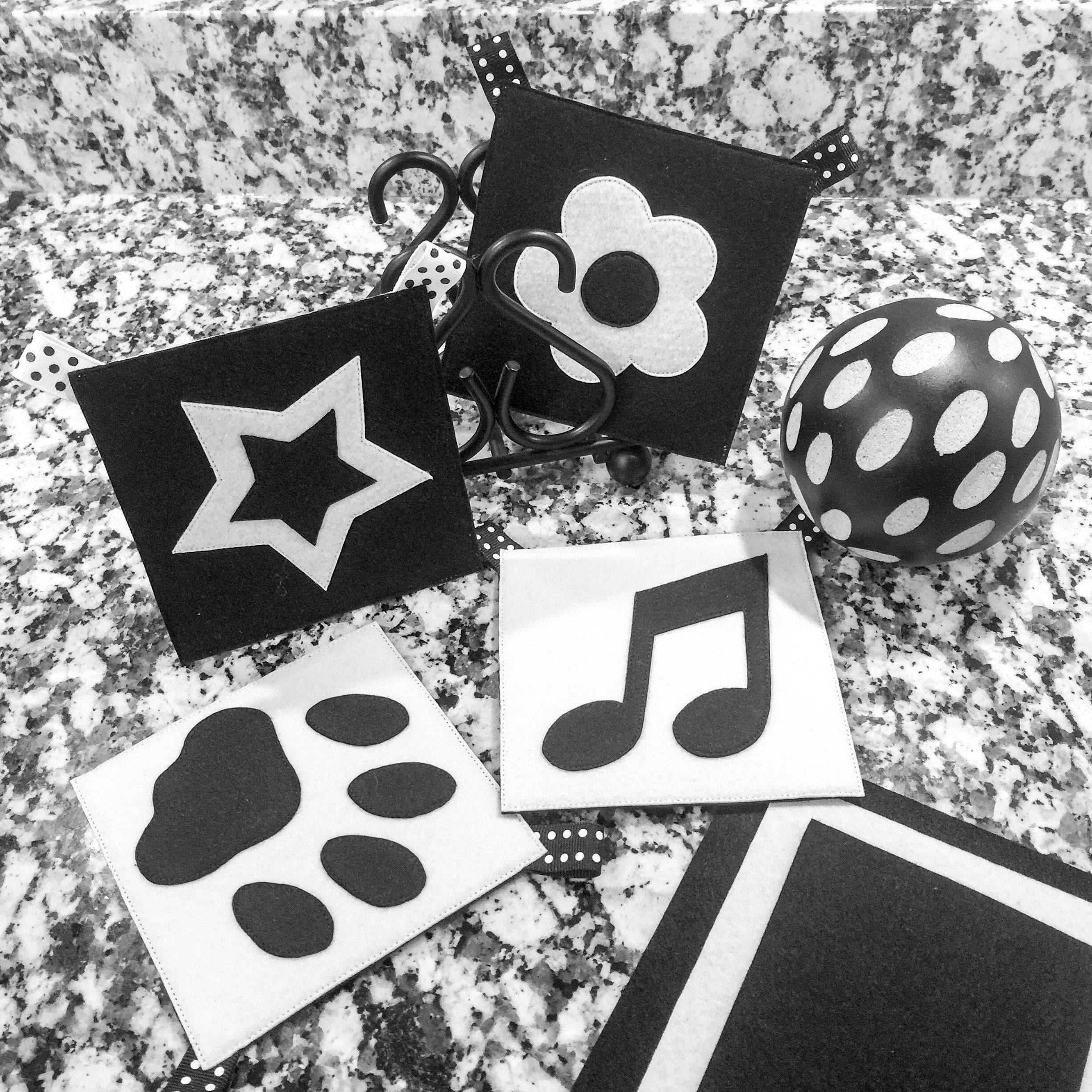 Black & White Sensory Cards: Montessori Baby Toy, Newborn Gift - Etsy