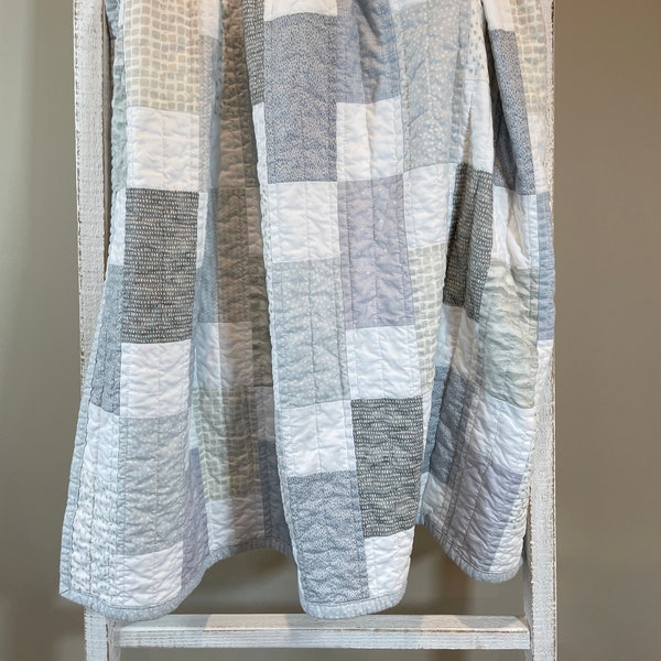 Gray Baby Quilt - Etsy