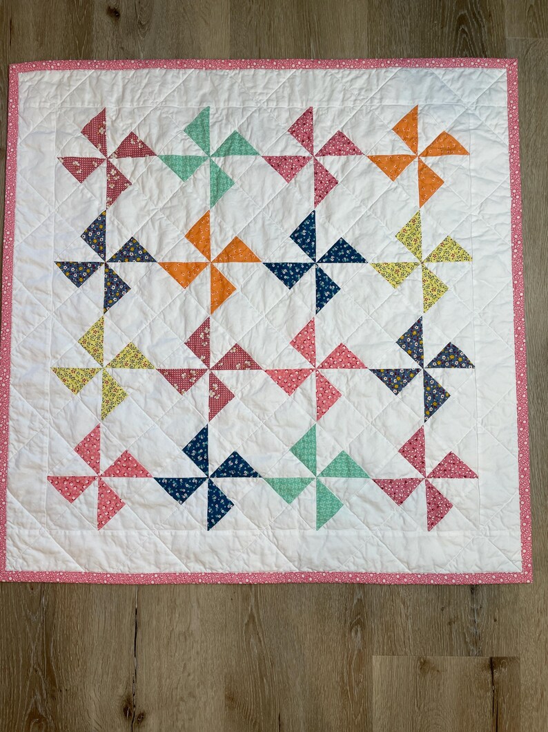 Vintage Inspired Pinwheel Baby Quilt - Etsy