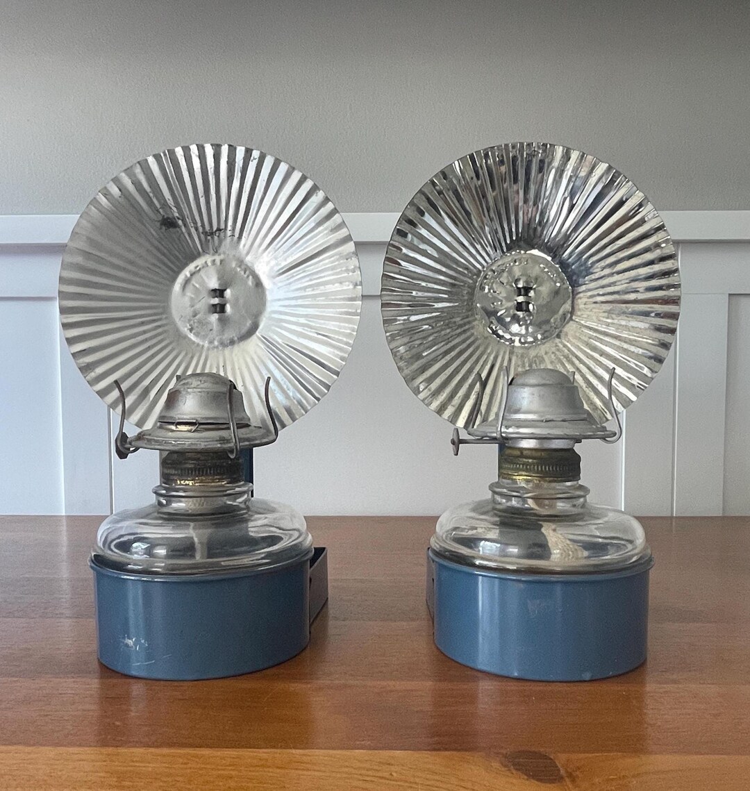 Pair EAGLE Oil Lamp & Reflector Wall Sconce Indoor / Outdoor Depression ...