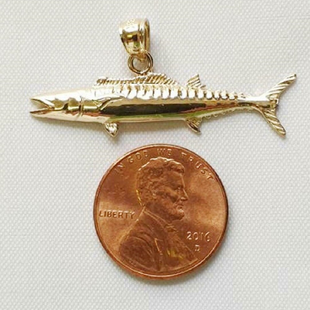 14K Yellow Gold Wahoo Fish Pendant - Etsy UK