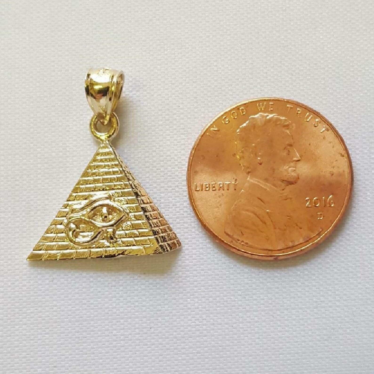 14K Yellow Gold Eye of Horus Egyptian Pyramid Pendant | Etsy