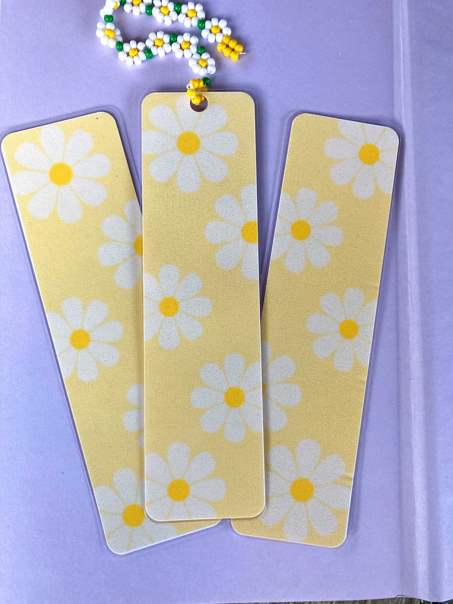 Daisy Bead Chain Bookmark - Flower Seed Bead Bookmark - Aesthetic ...