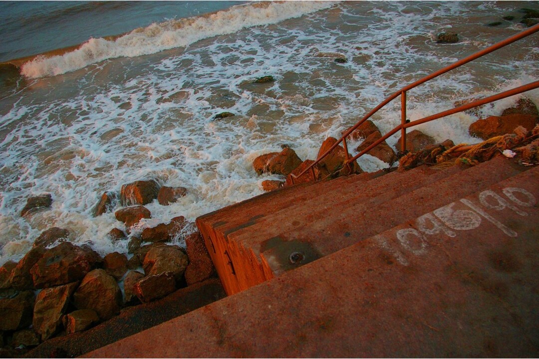 Galveston Texas Seawall | Beach at Sunrise | Gulf of Mexico | Texas ...