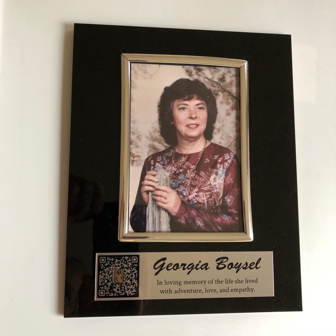 Personalized Web Memorial, Customized QR Code on Various Physical ...