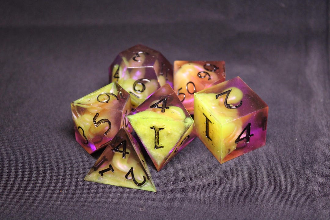 Alien Invasion - Set of 7 - Handmade Resin Dice - Etsy