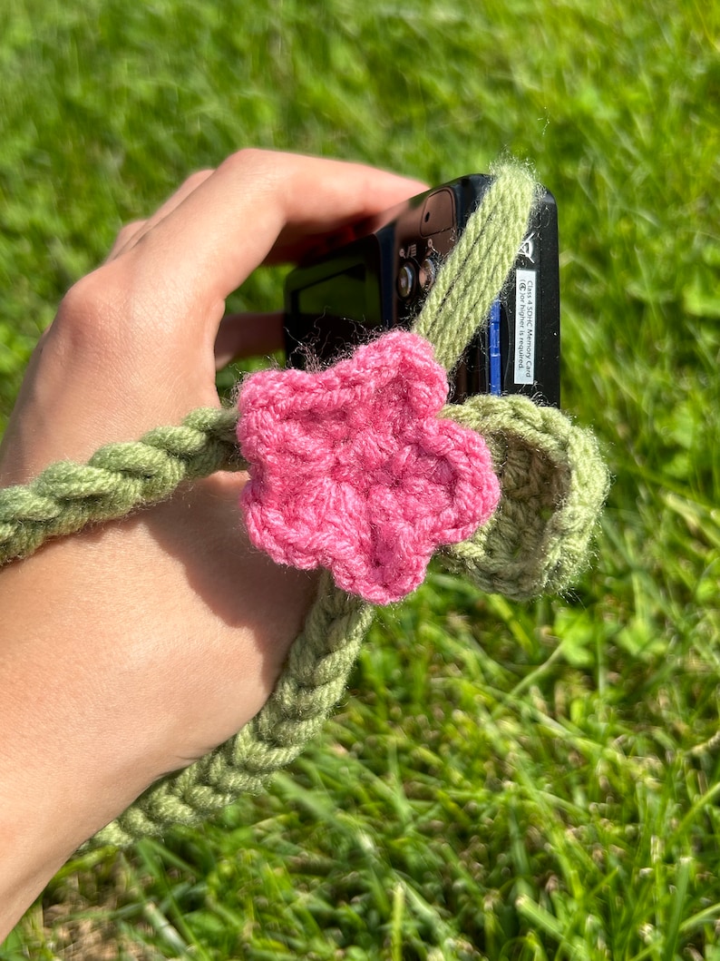 7.5" Crochet Flower Camera Strap - Etsy