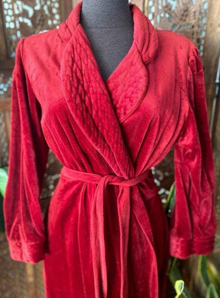 Vintage 70s Cabernet Red Velvet Dressing Robe With Quilted Collar by ...