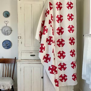 Red and White Quilt, Queen Cross Double T Quilt Block, Antique Red and ...