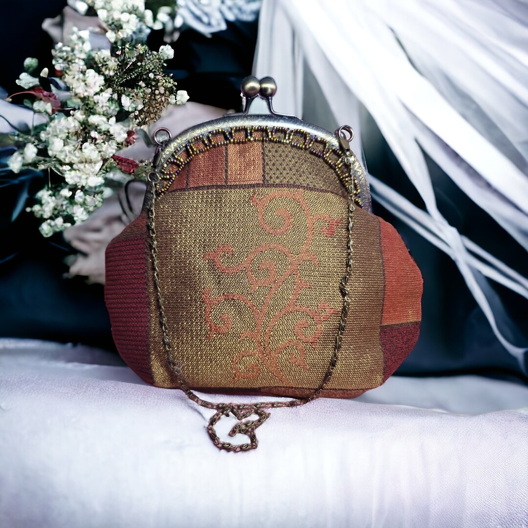 UNIQUE A Luxurious Retro Style Clutch in Copper Color. - Etsy