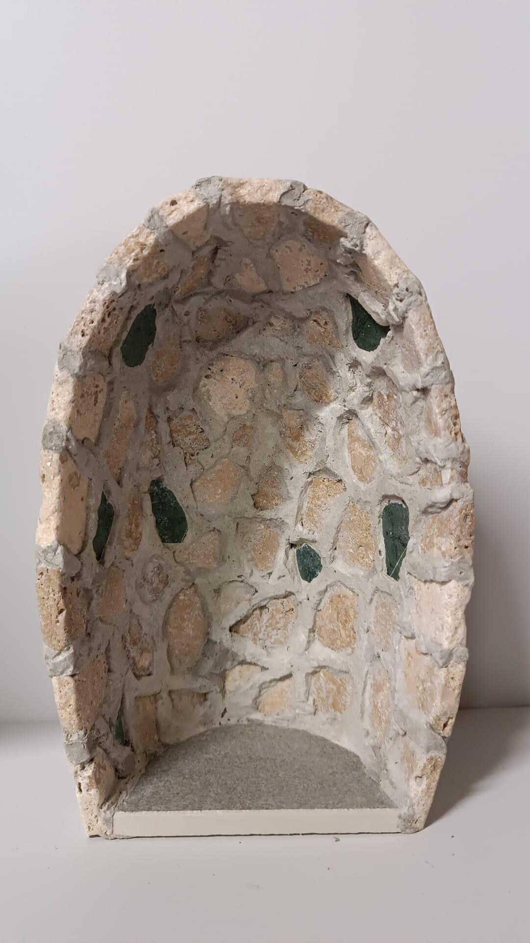 Cave for Handcrafted Statue in Ivory Marble With Guatemala Green Marble ...