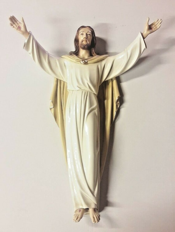 Risen Jesus Statue
