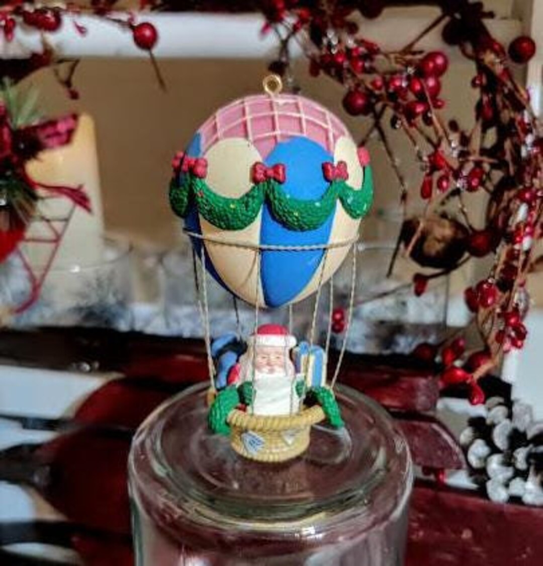 Vintage 1992 Noma Santa Hot Air Balloon Ornamotion Plastic Christmas ...