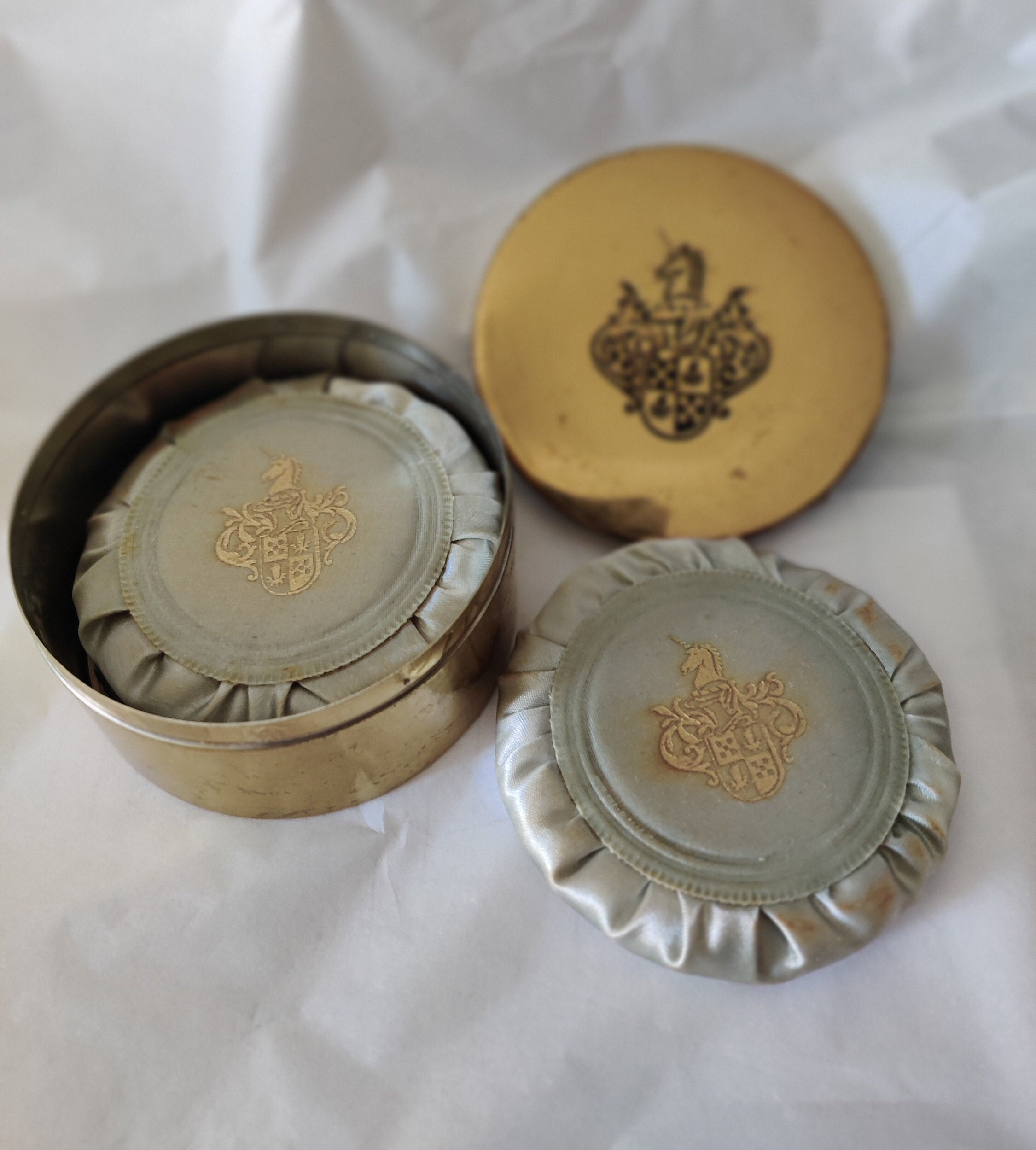 Vintage Scottish Coat of Arms Powder Puff Tin Heraldic Design - Etsy