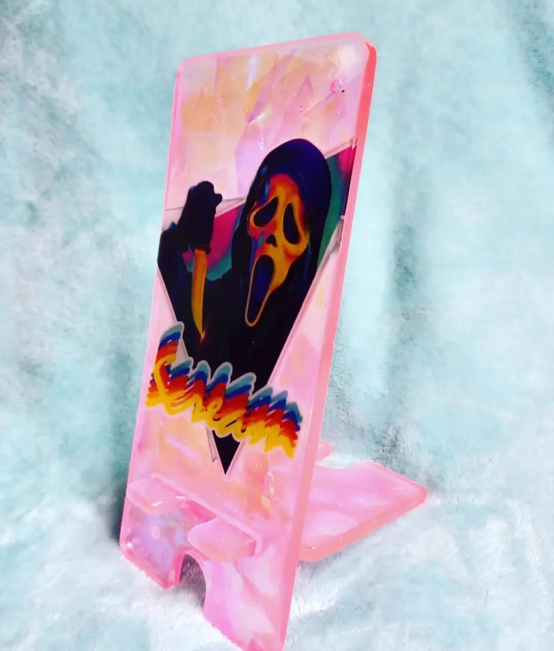 Scream Horror Themed **glow in the Dark** Phone Stand / Desk Phone ...
