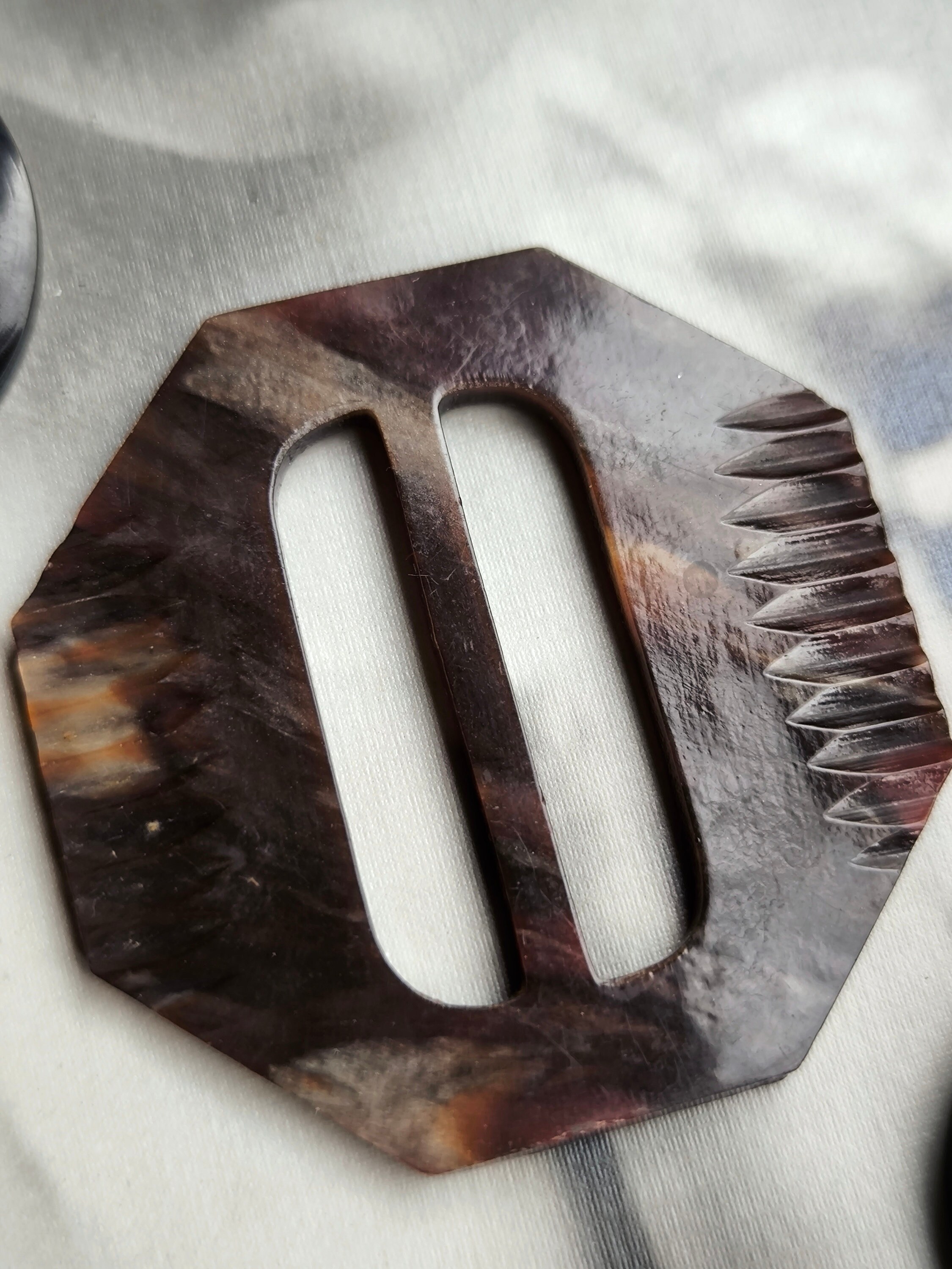 Striking 1930s Art Deco Bakelite Buttons and Faux Tortoise Shell Belt ...