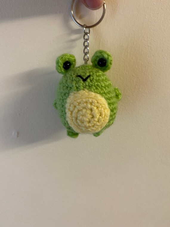 Crochet Frog Keychain | Etsy