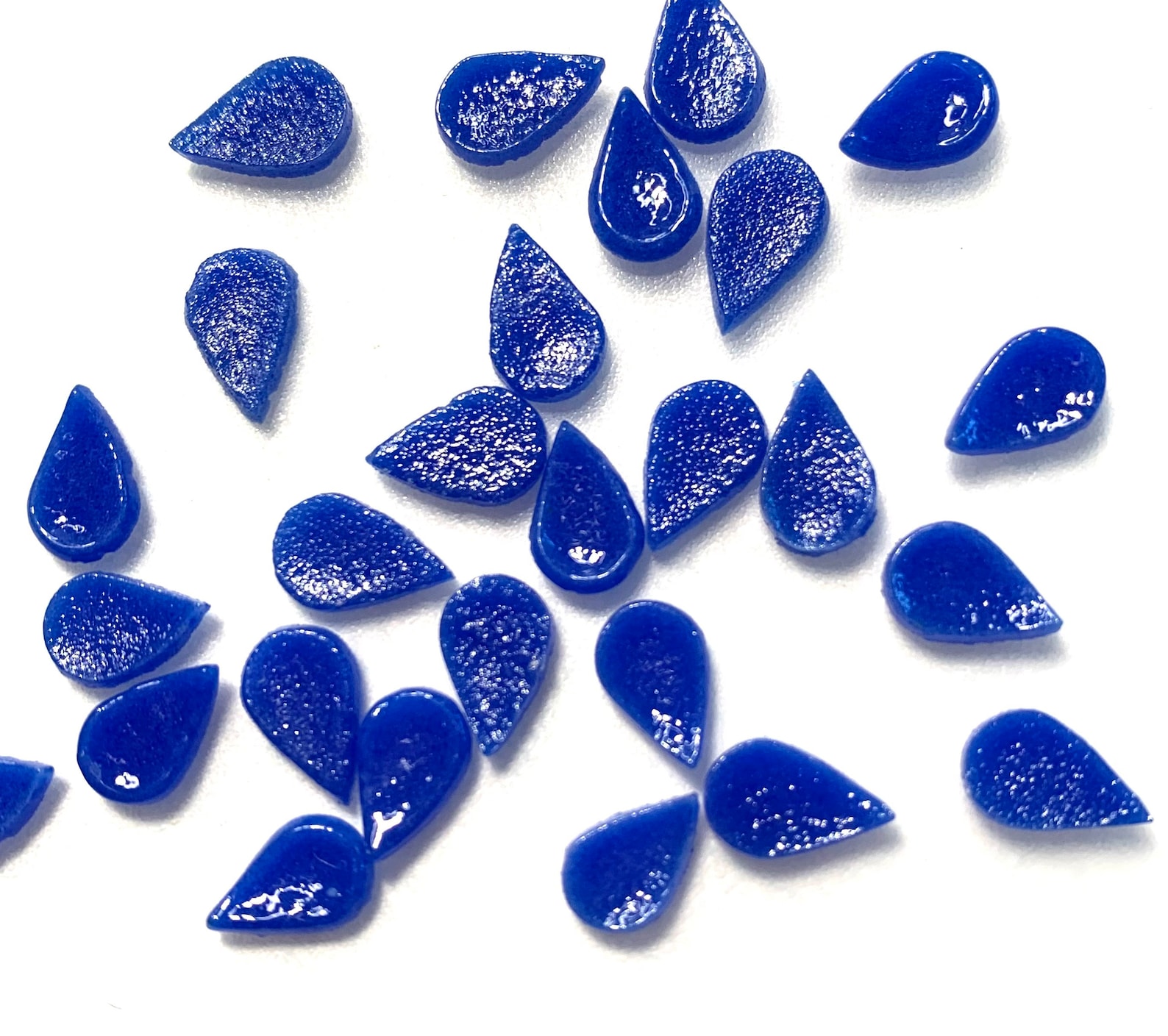 COE 96 Fused Glass Flower Petals Small Teardrops 3/8 Inch - Etsy