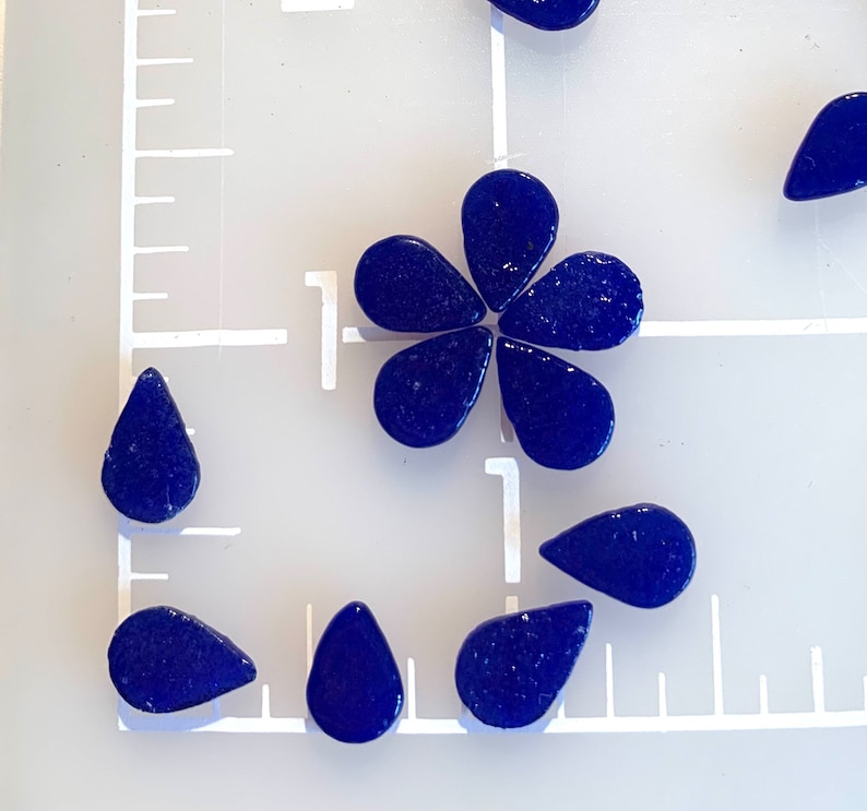 COE 96 Fused Glass Flower Petals Small Teardrops 3/8 Inch - Etsy
